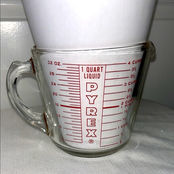 Pyrex | Kitchen | Vintage 32 Oz 4 Cup D Handle Pyrex Glass Measuring ...
